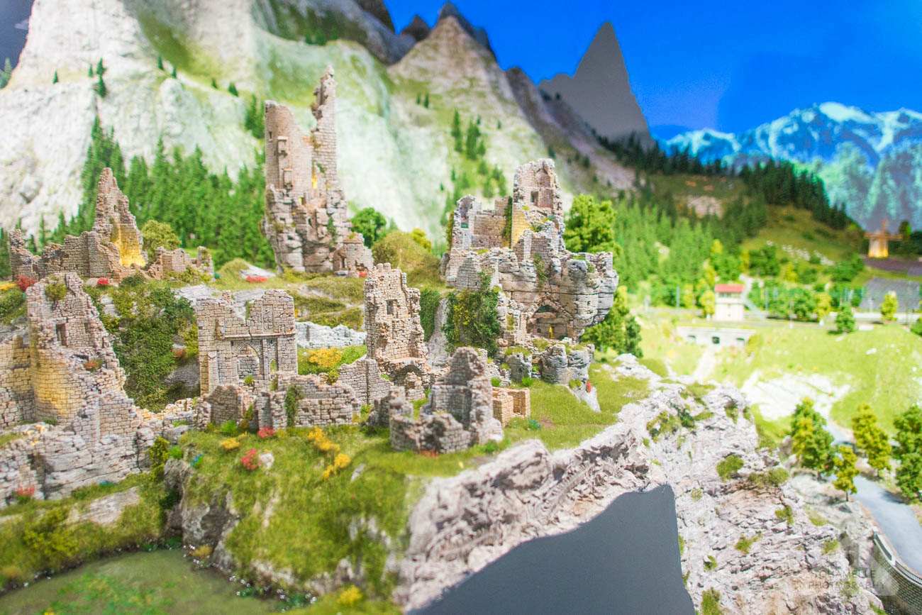 Mini World Lyon Miniatures Model Railway Carré de Soie – Chamelle ...